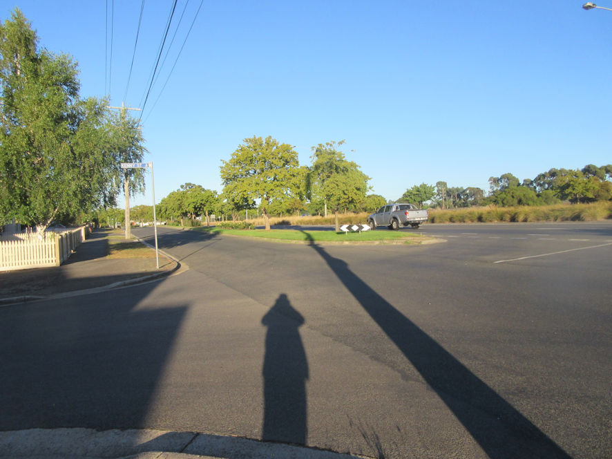 Scott Parade Walk – Leigh Edmonds little box of stuff