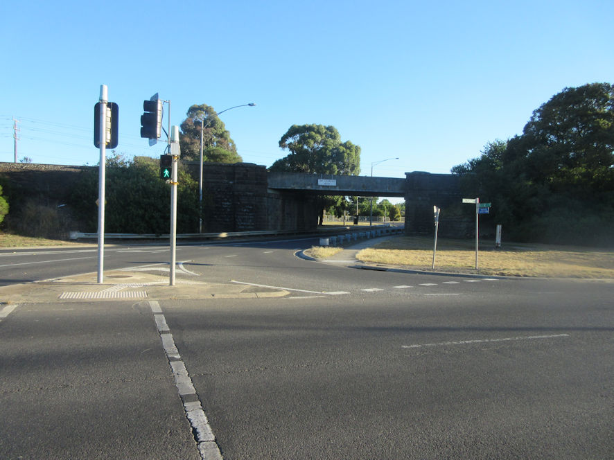 Scott Parade Walk – Leigh Edmonds little box of stuff