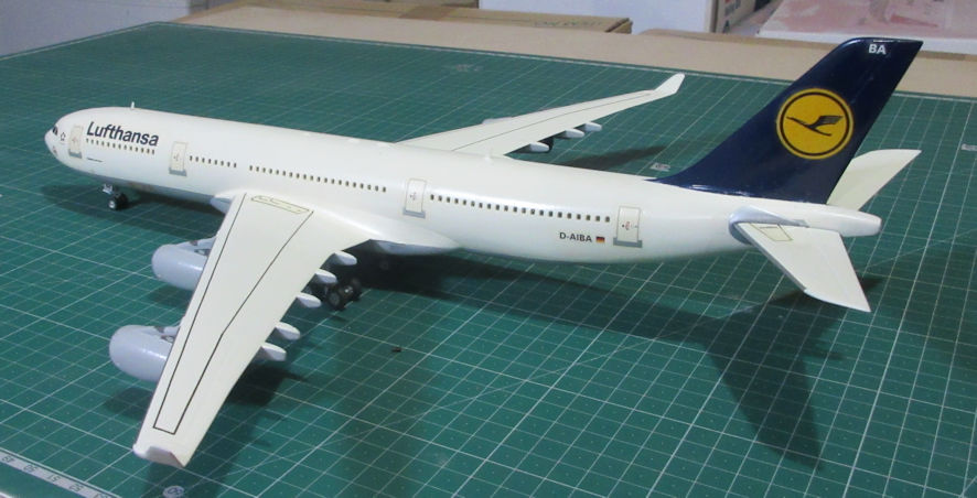 Airbus A.330 and A.340 in 1/144 by Revell – Leigh Edmonds little box of ...