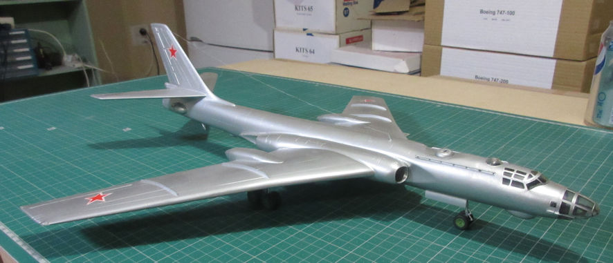 Tupolev Tu-16 (Badger-A) in 1/72 by Trumpeter – Leigh Edmonds little ...