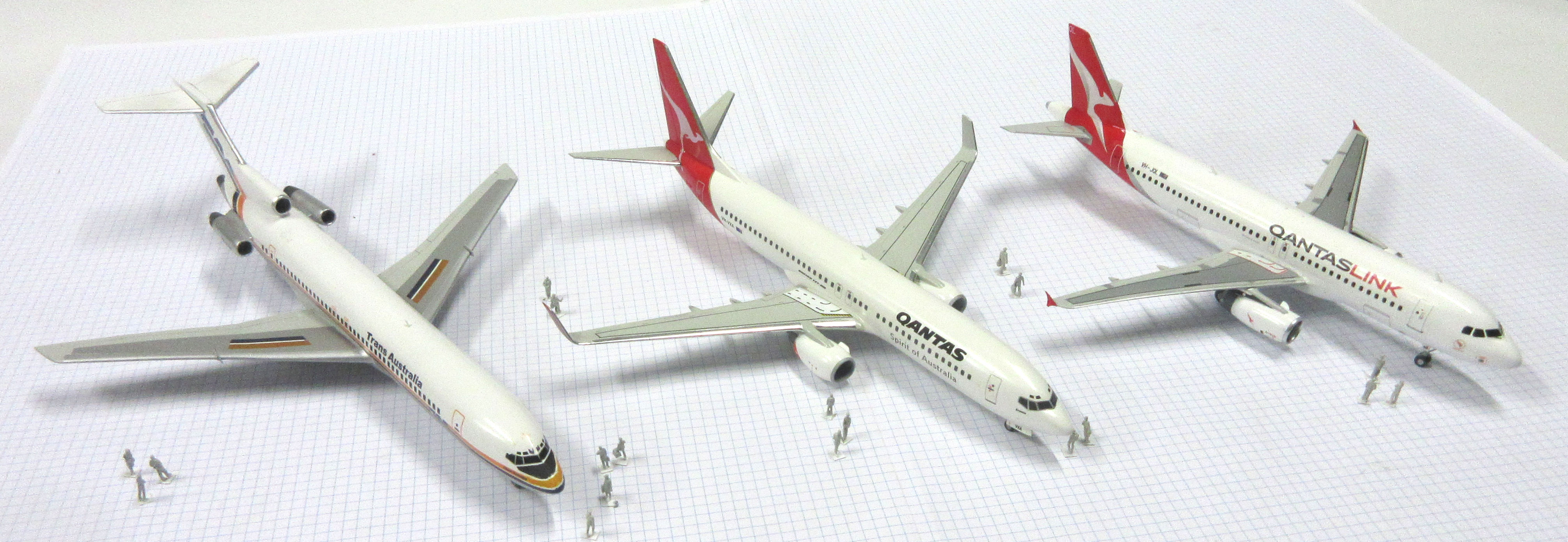 Three Airliners in Six Decades – Leigh Edmonds little box of stuff